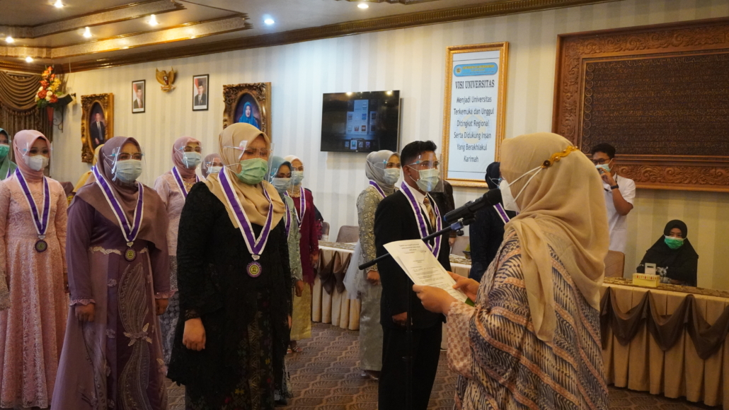 FKG Unbrah Gelar Yudisium Dokter Gigi Ke-78 – Universitas Baiturrahmah