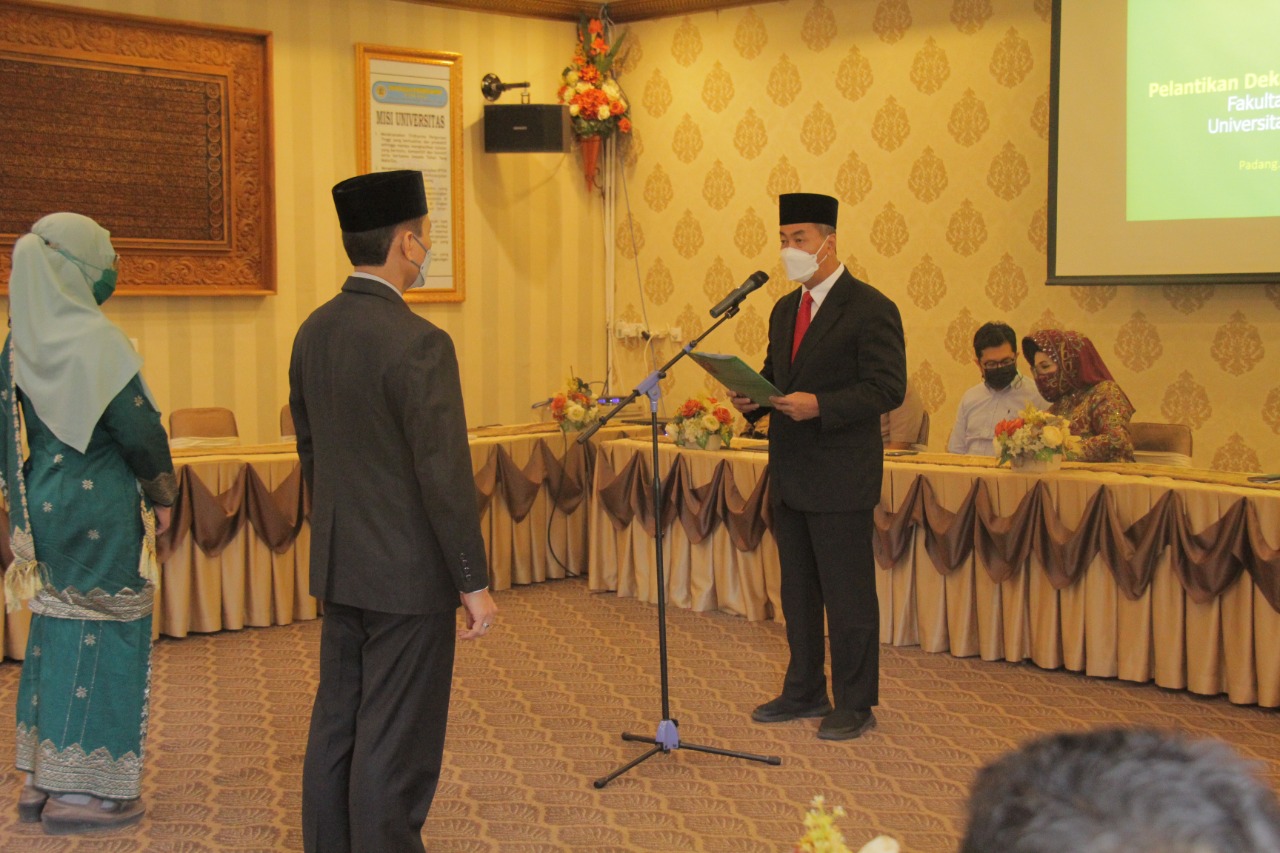 Rektor Unbrah Lantik Dekan dan Wakil Dekan I Kedokteran Baru ...