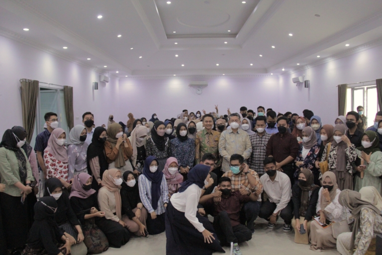 Home - .::Universitas Baiturrahmah::.